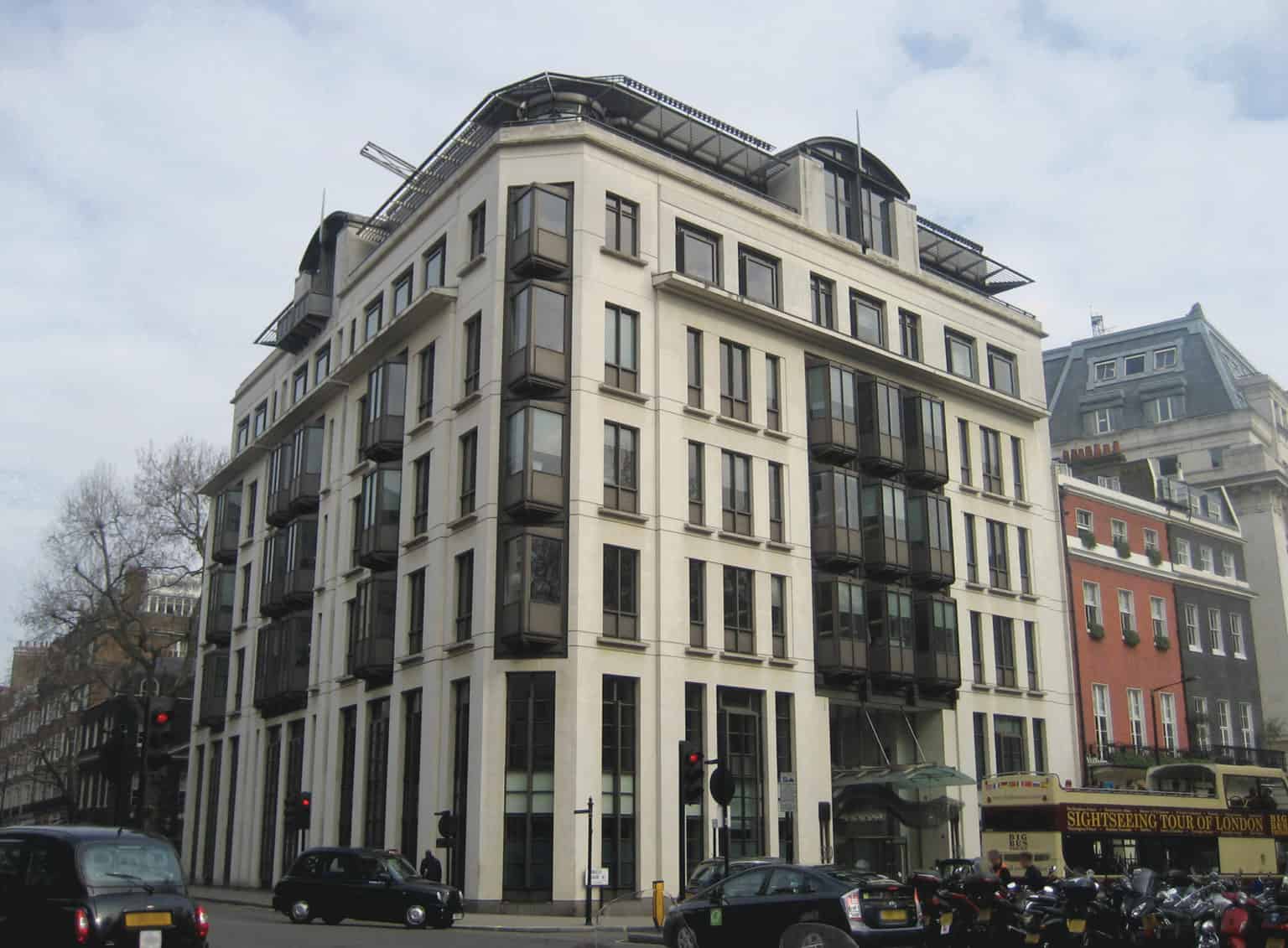 30 Berkeley Square - Aukett Swanke