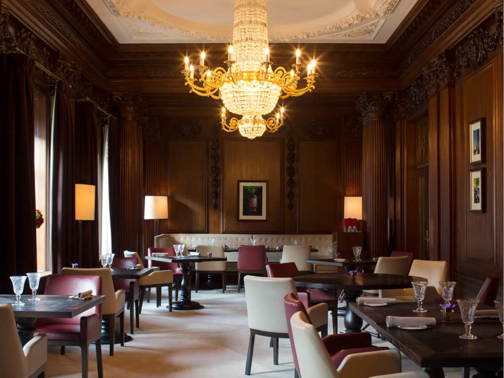 Ten Trinity Square - Aukett Swanke