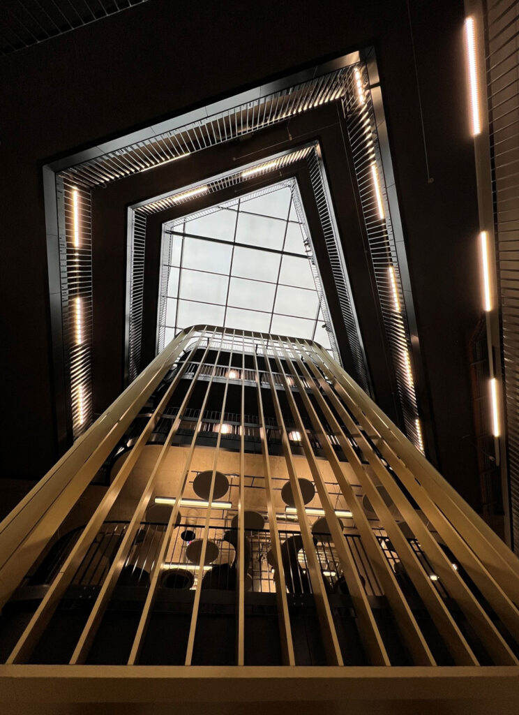 STEAMhouse - Aukett Swanke