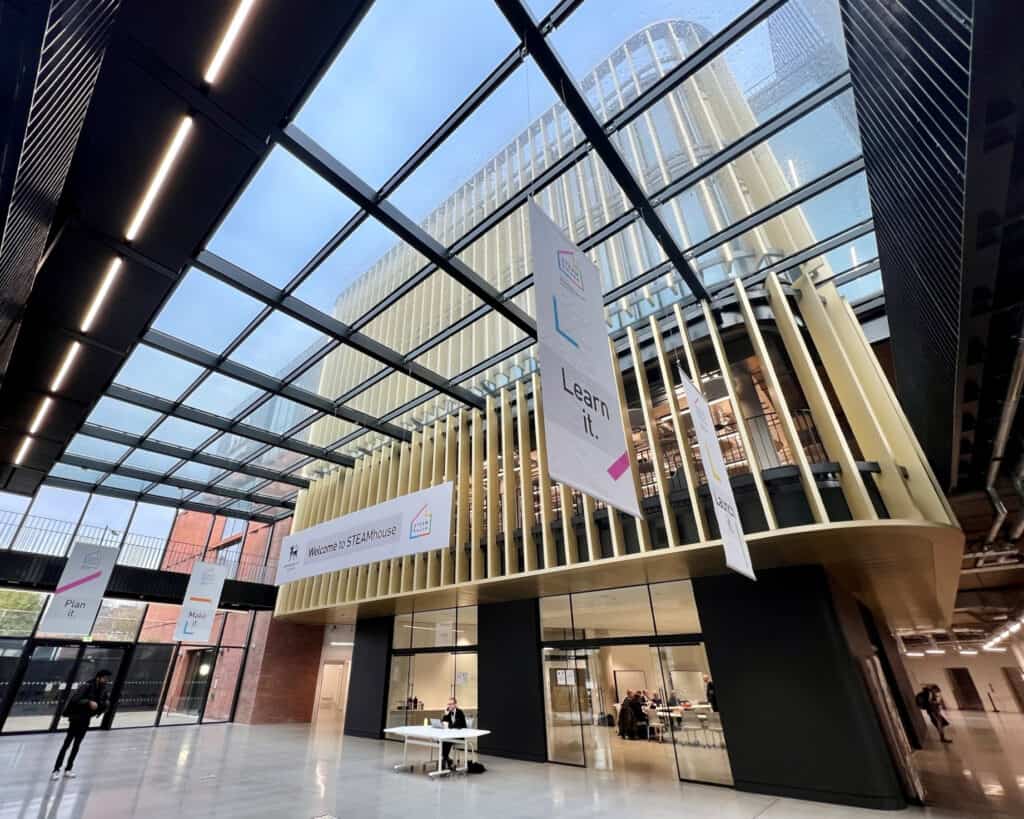 STEAMhouse - Aukett Swanke