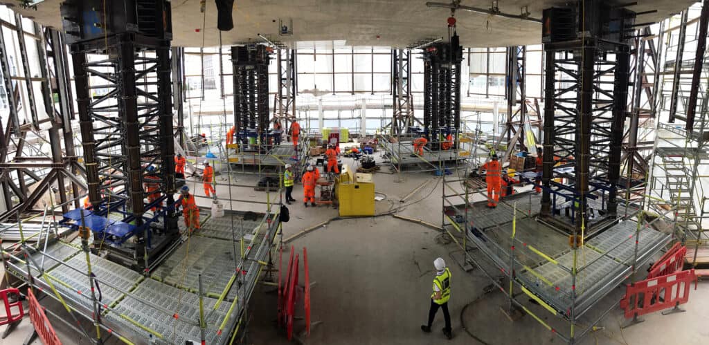 Asticus - Aukett Swanke