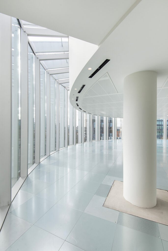 Asticus - Aukett Swanke