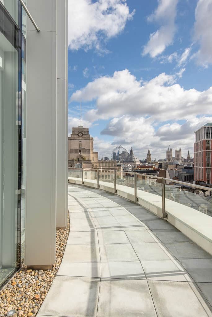 Asticus - Aukett Swanke