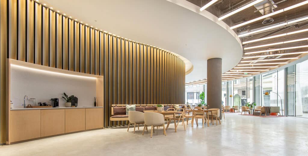 Asticus - Aukett Swanke